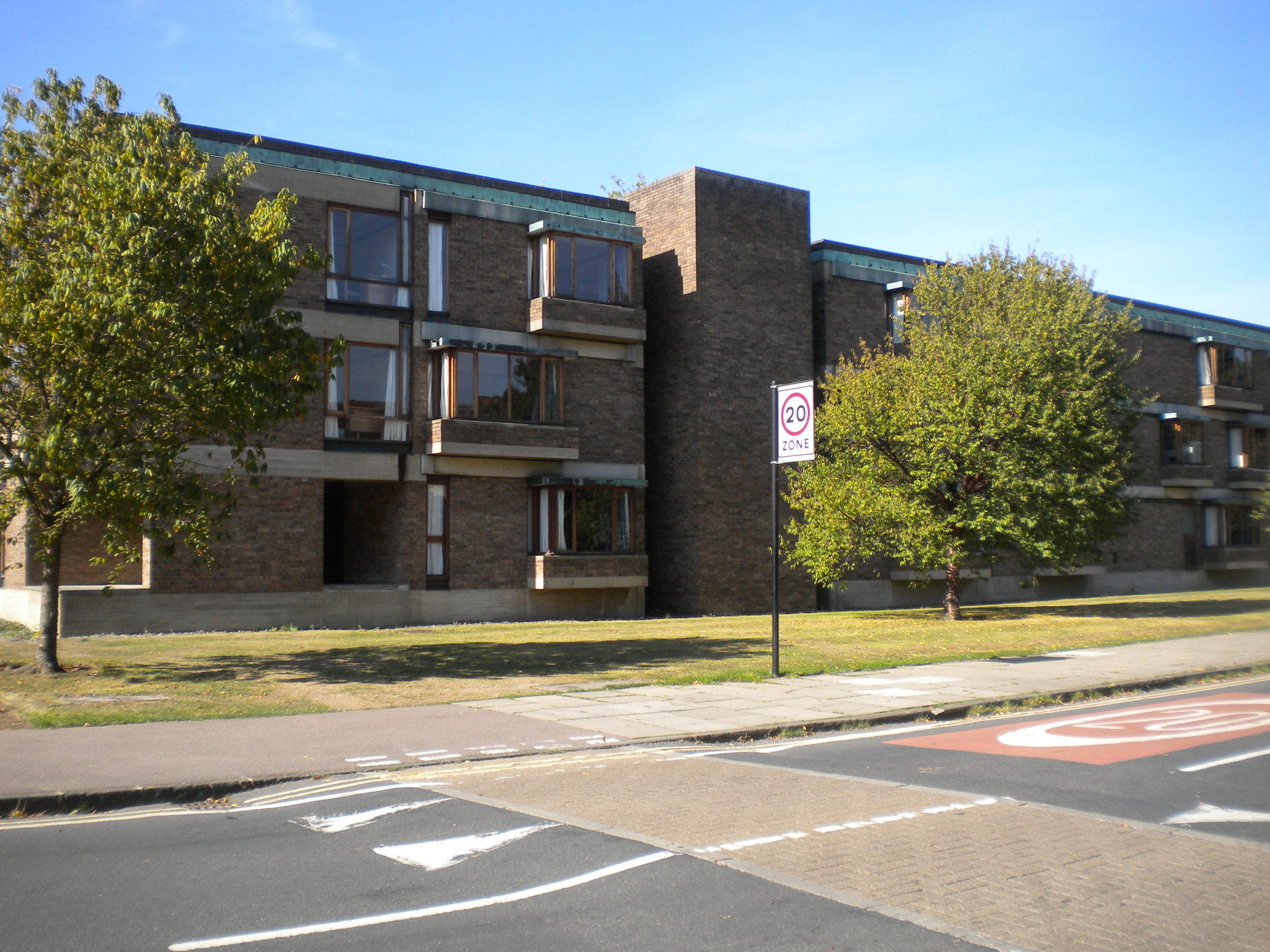 Listed buildings in Madingley Road and nearby, Cambridge